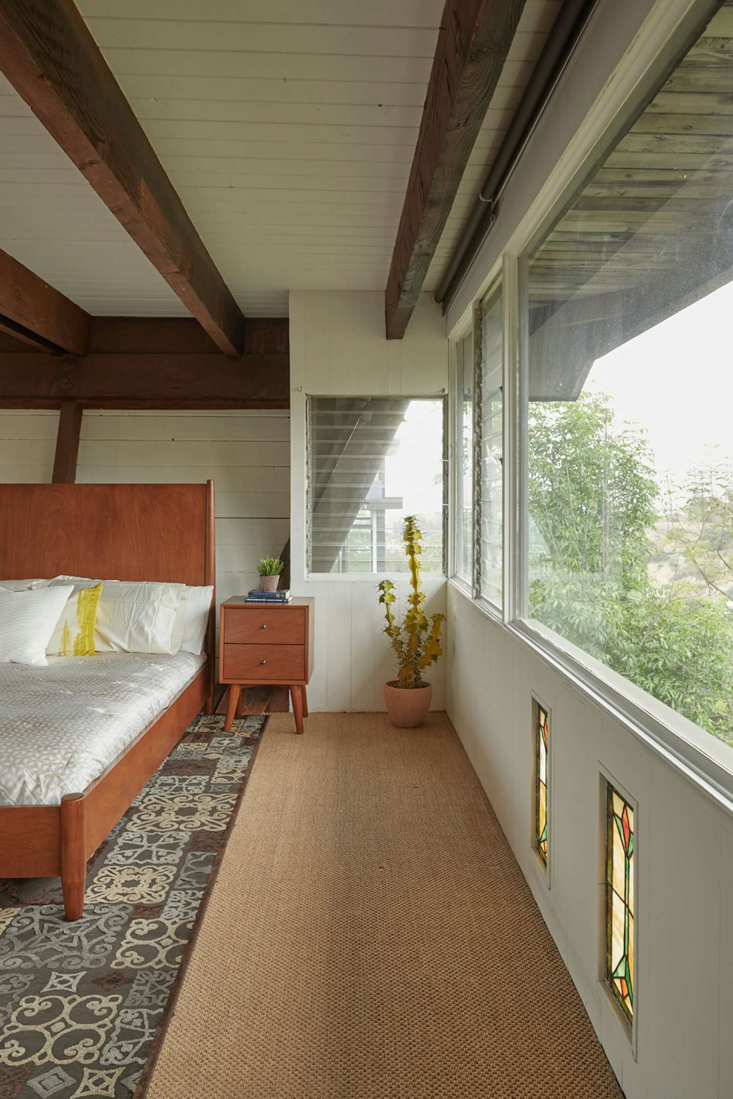 Snag One of Harry Gesner’s Boat Houses in the Hollywood Hills for $920K ...