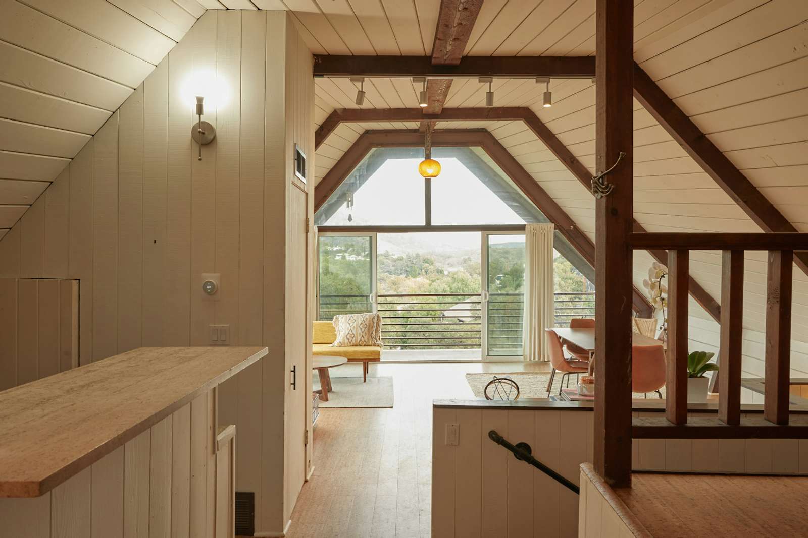 Snag One of Harry Gesner’s Boat Houses in the Hollywood Hills for $920K ...