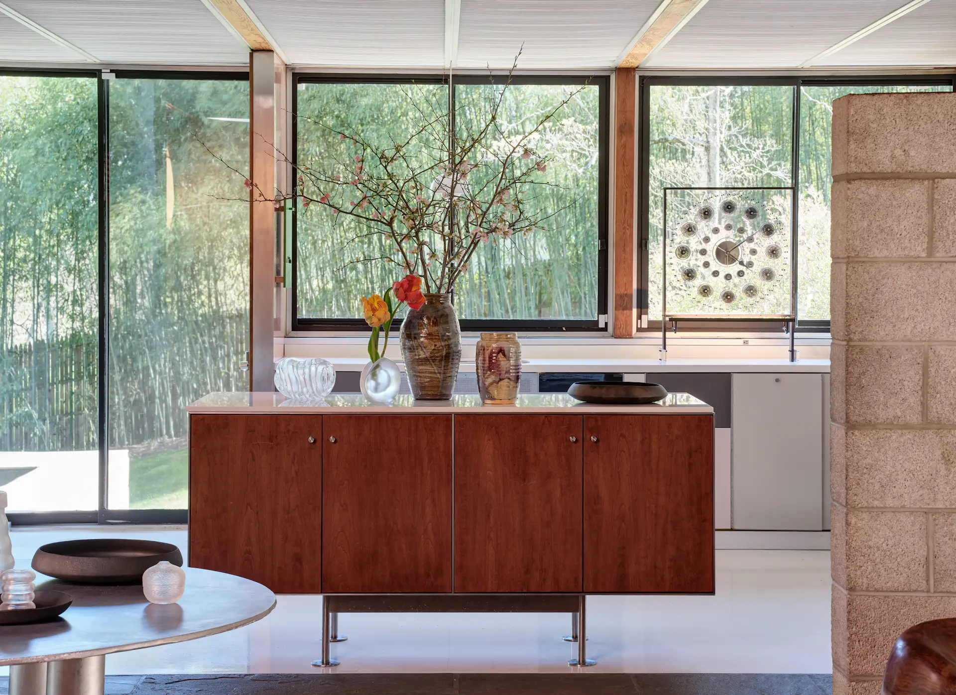 An Art Exhibition at the Gerald Luss House in New York - Dwell