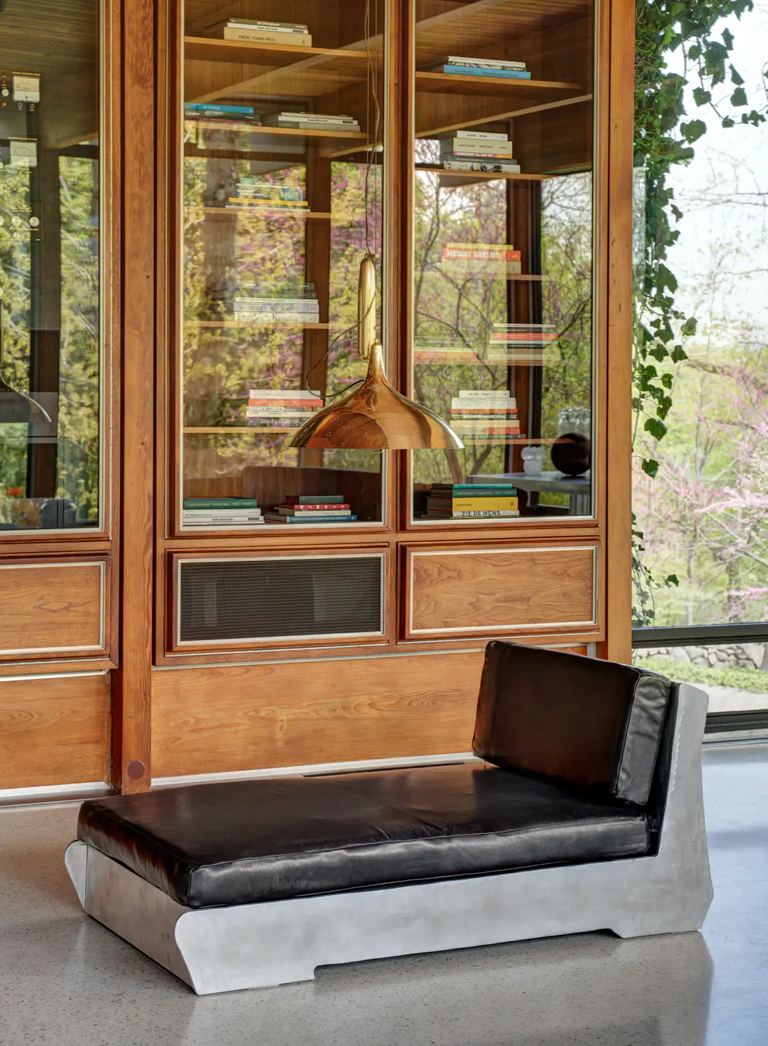 An Art Exhibition at the Gerald Luss House in New York - Dwell