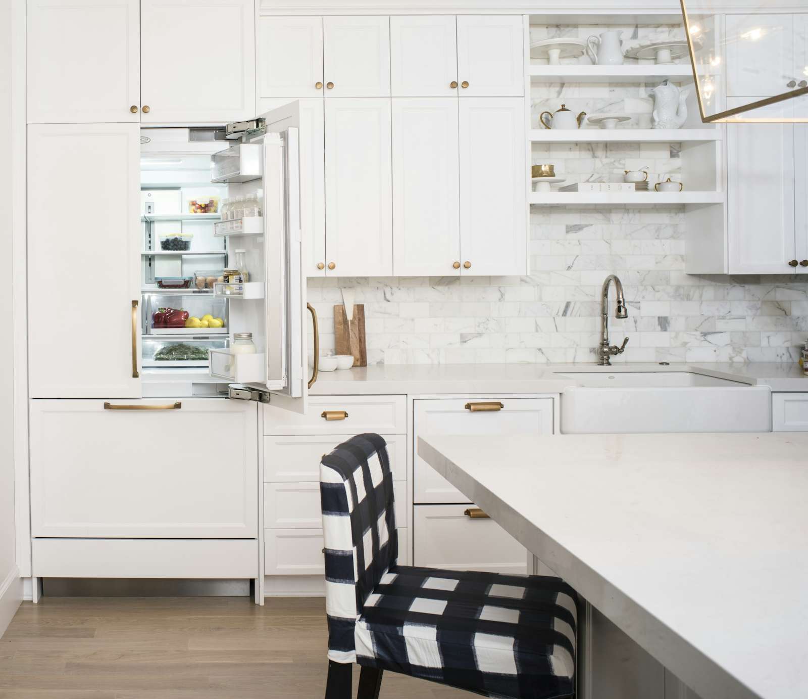 Photo 7 of 8 in An Interior Designer's Streamlined Kitchen - Dwell