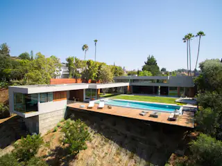 Photo 1 of 10 in A Celeb-Worthy Home in Beverly Hills Asks $6.75M - Dwell