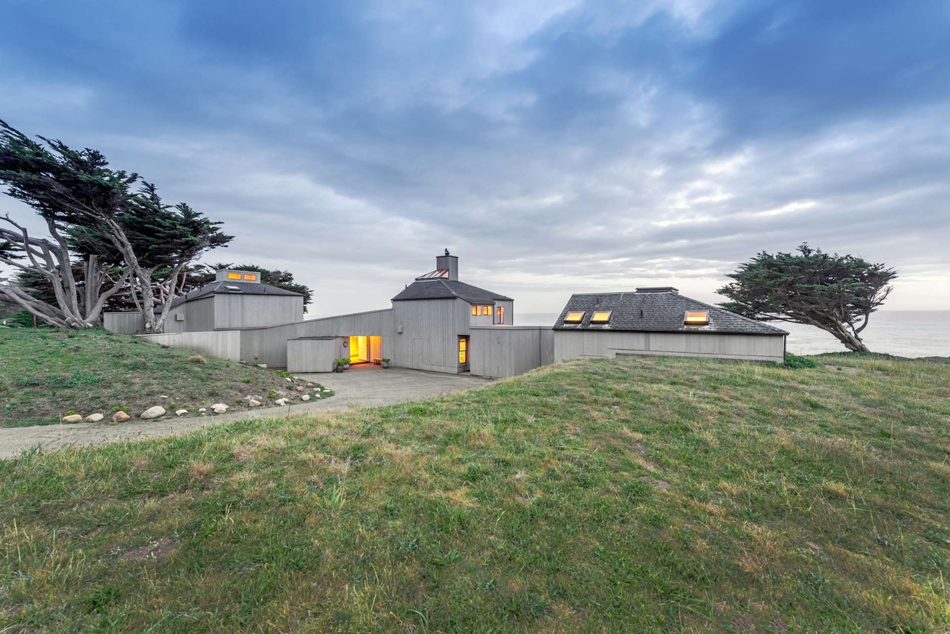 Settle in the Celebrated Sea Ranch For Under $2.9M - Dwell