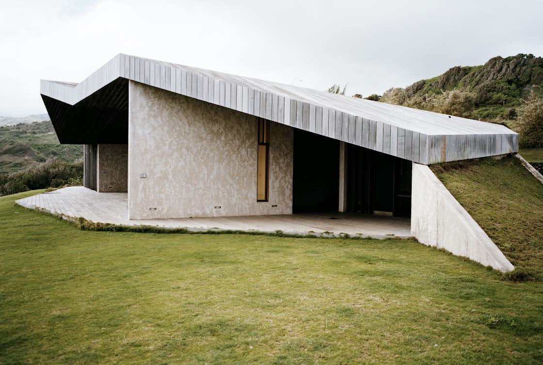 9 Stunning Examples of Homes Built on and Around Cliffs - Dwell