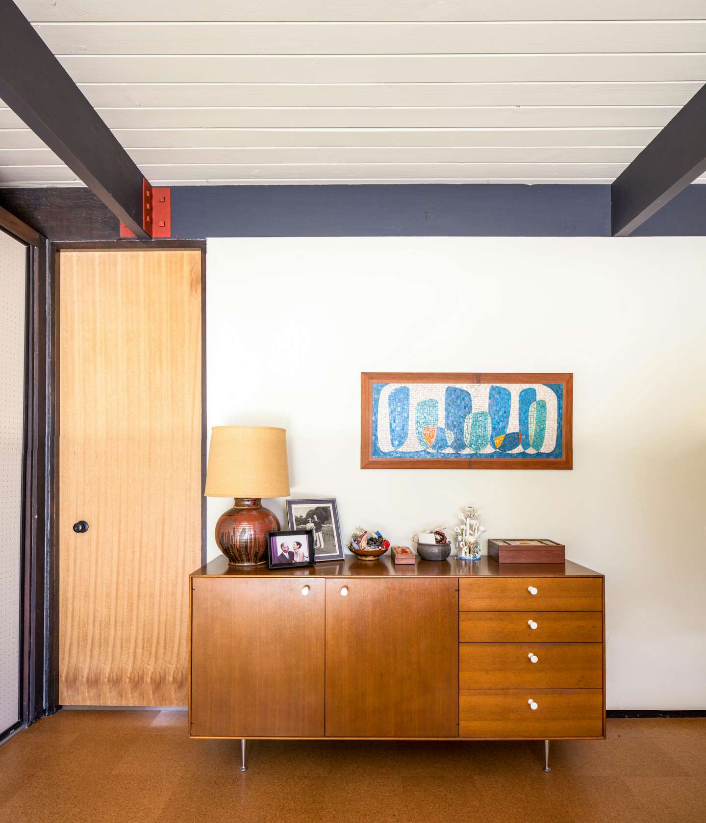 Photo 4 of 10 in A Stunningly Restored Midcentury by Case Study ...