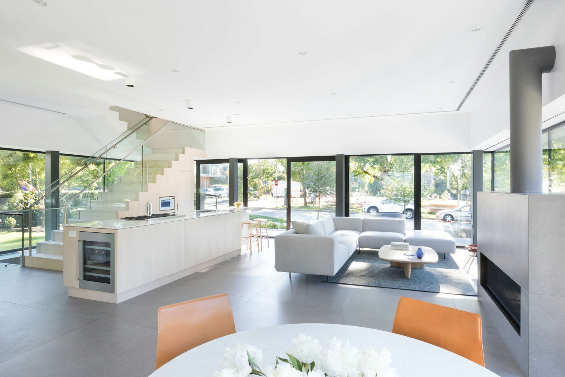 Photo 3 of 12 in Wrapped in Galvanized Steel, ‘Cube House’ in Vancouver ...