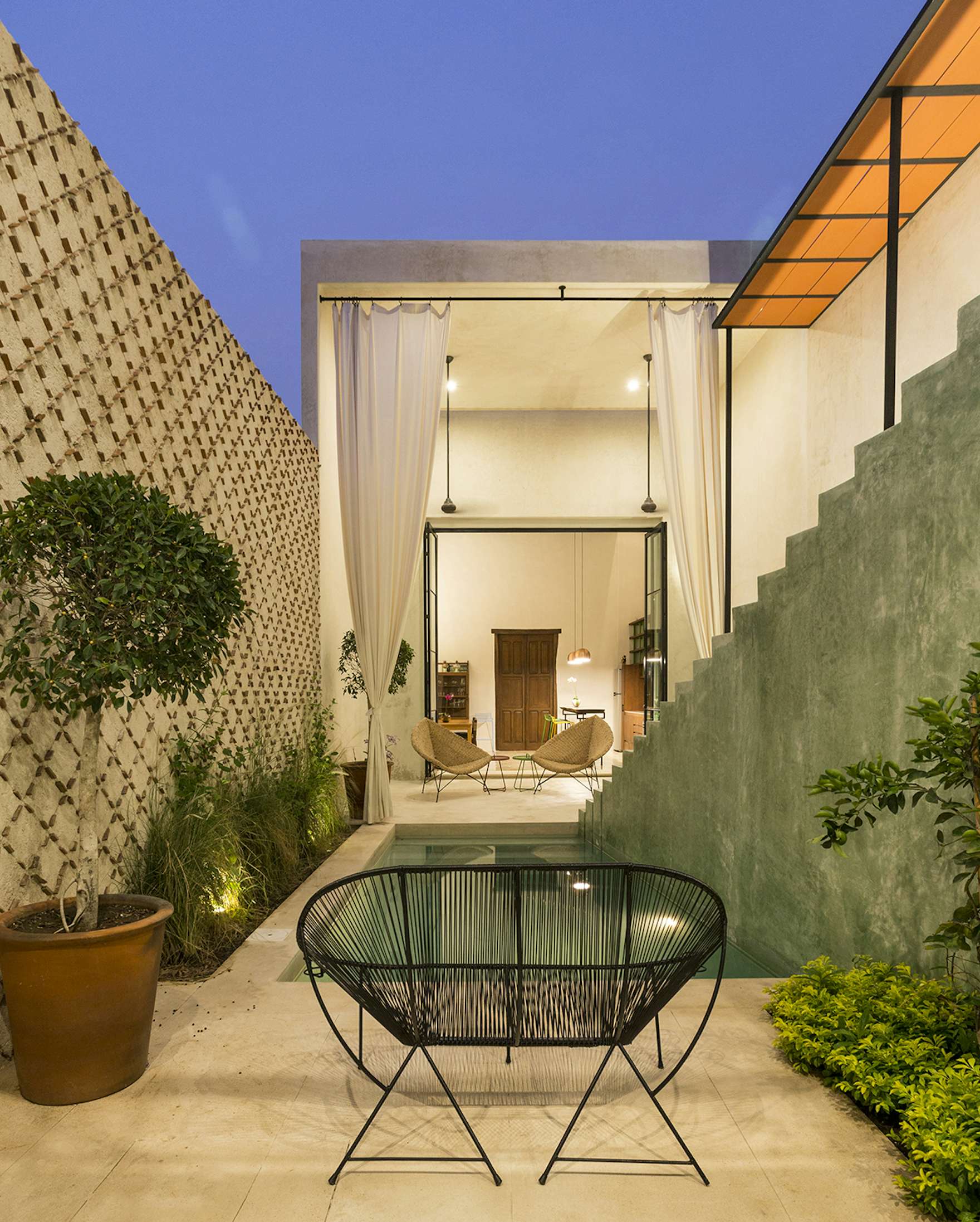 Photo 13 of 19 in Lemon Tree House by Taller Estilo Arquitectura S de R ...