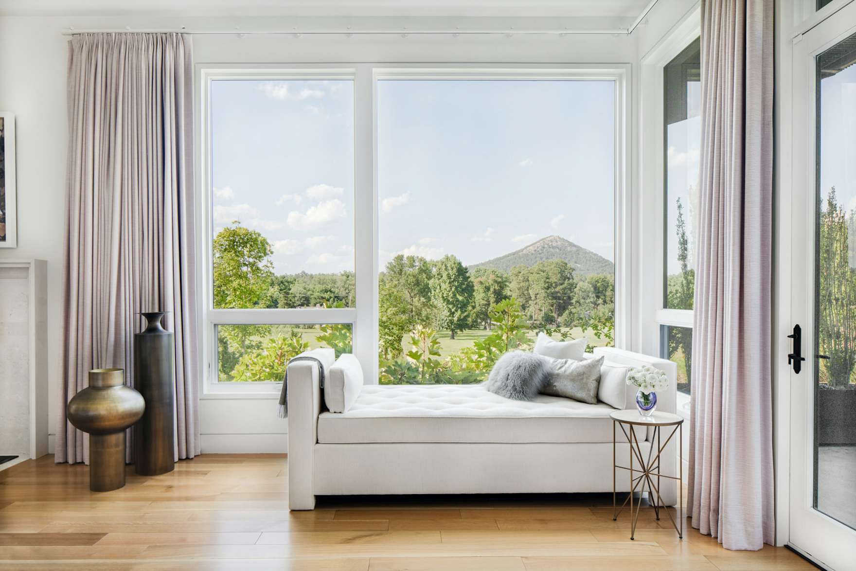 Light Filled House For Ten (14 Photos) - Dwell