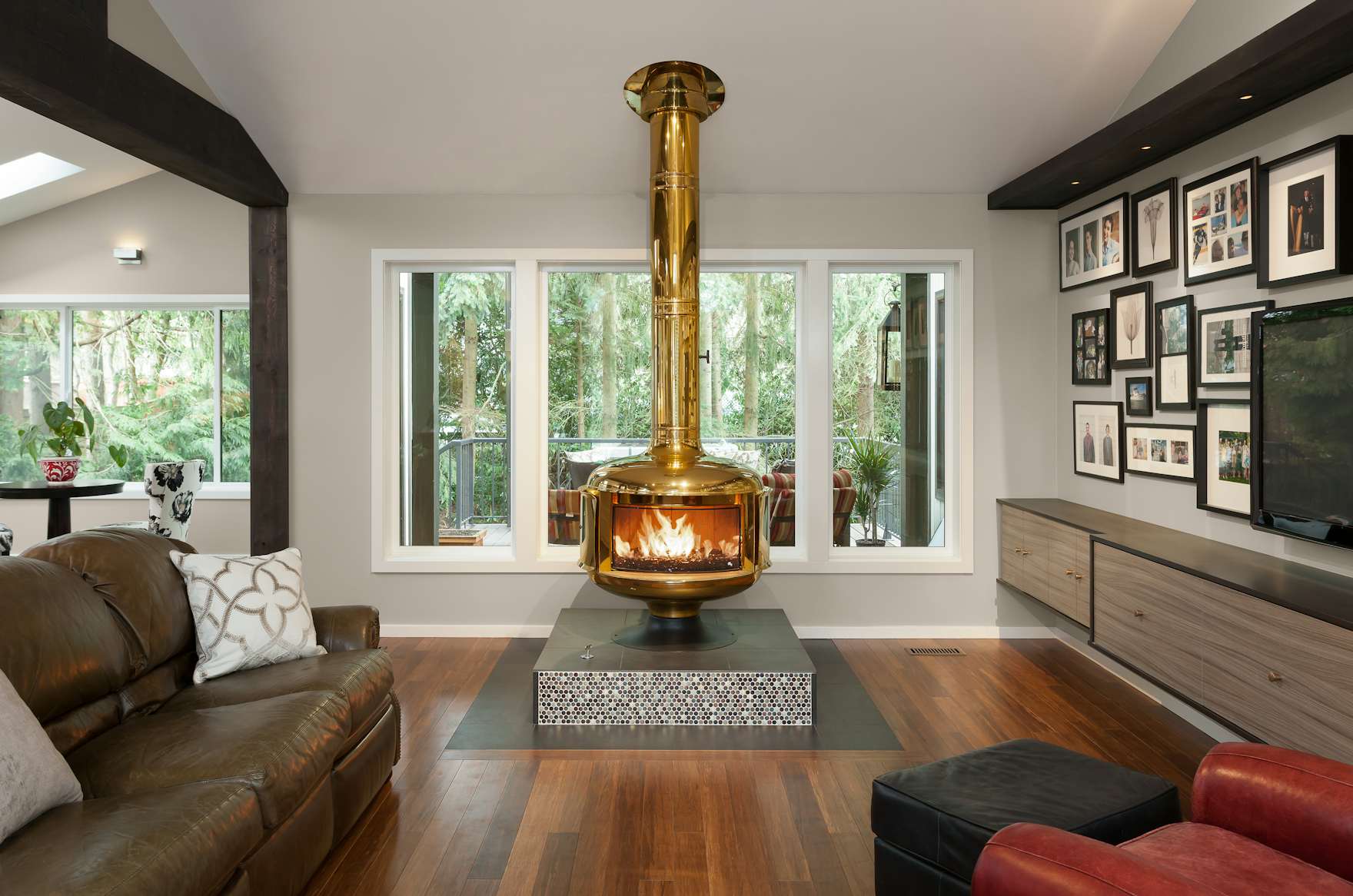 Photo 48 of 66 in 66 Outstanding Fireplace Designs for Your Modern Home ...