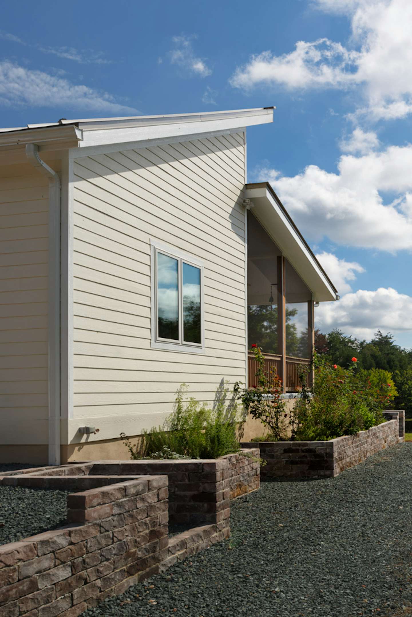 Net-Zero Prefab Home (15 Photos) - Dwell