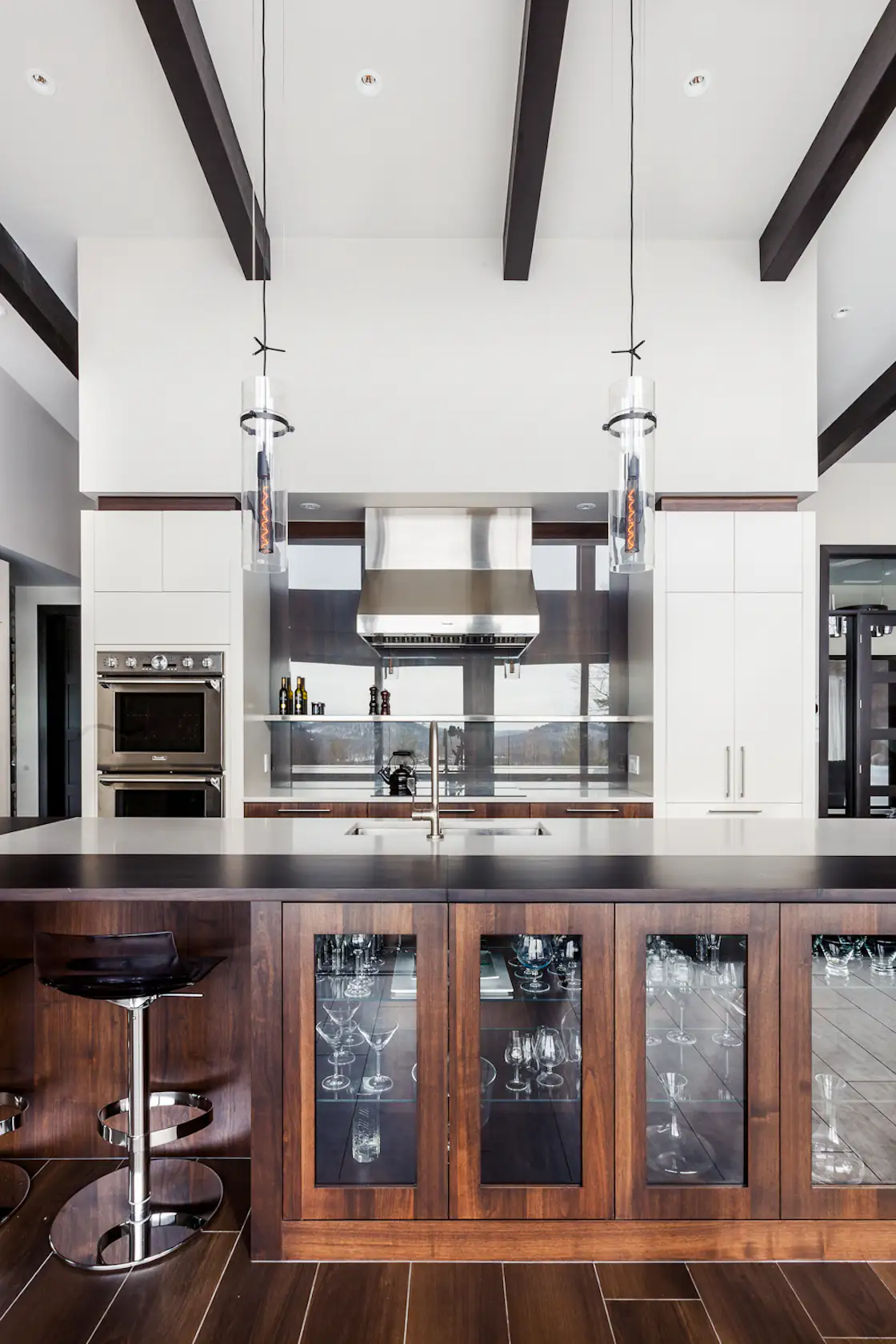 Modern Cabin in Ste-Adele (12 Photos) - Dwell