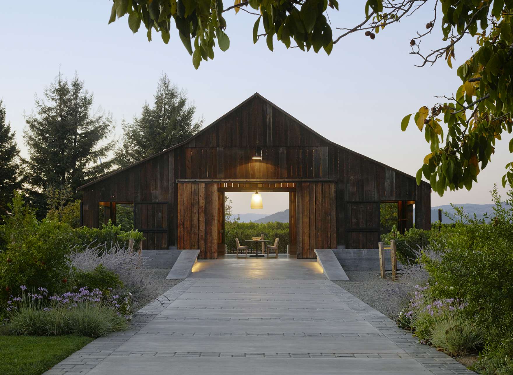 Photo 1 of 8 in Napa Vineyard Barn by Centric General Contractors - Dwell