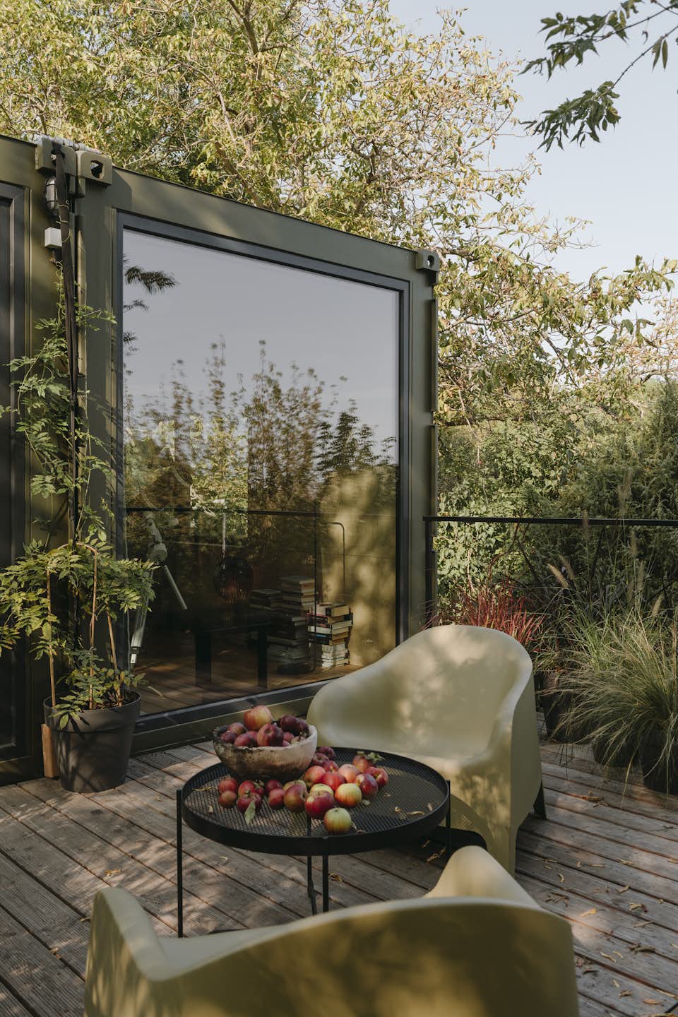 Photo 4 of 14 in Two Shipping Containers Form a Cozy Live/Work Cabin in ...