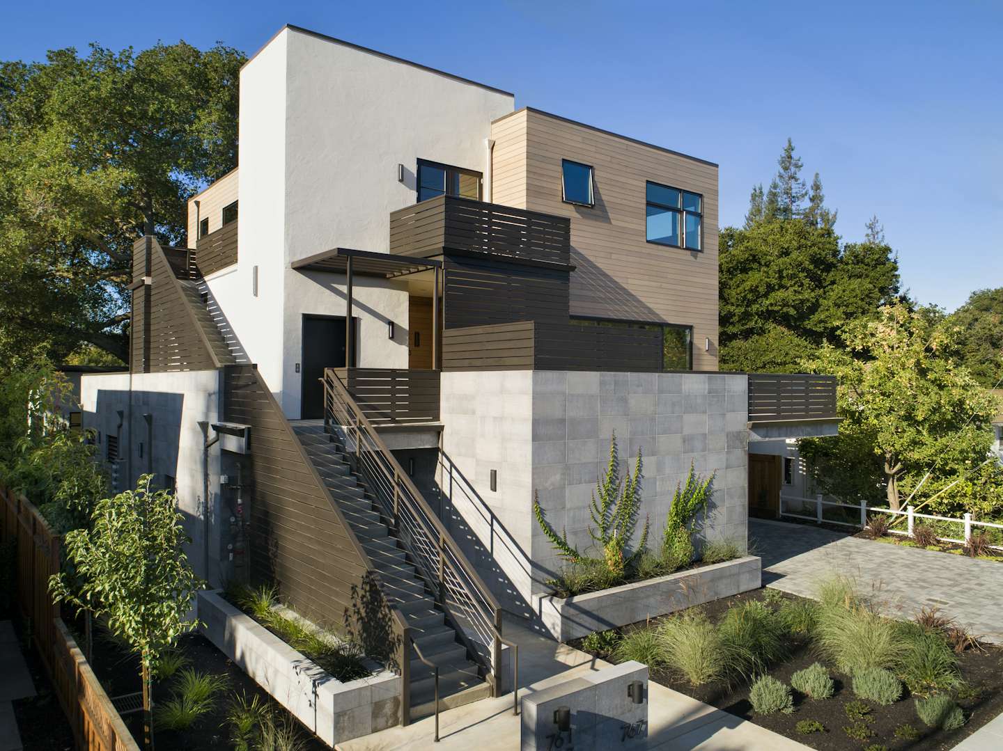 Photo 3 of 8 in Modern Multi-Family Architecture by DAVIS GONTHIER - Dwell