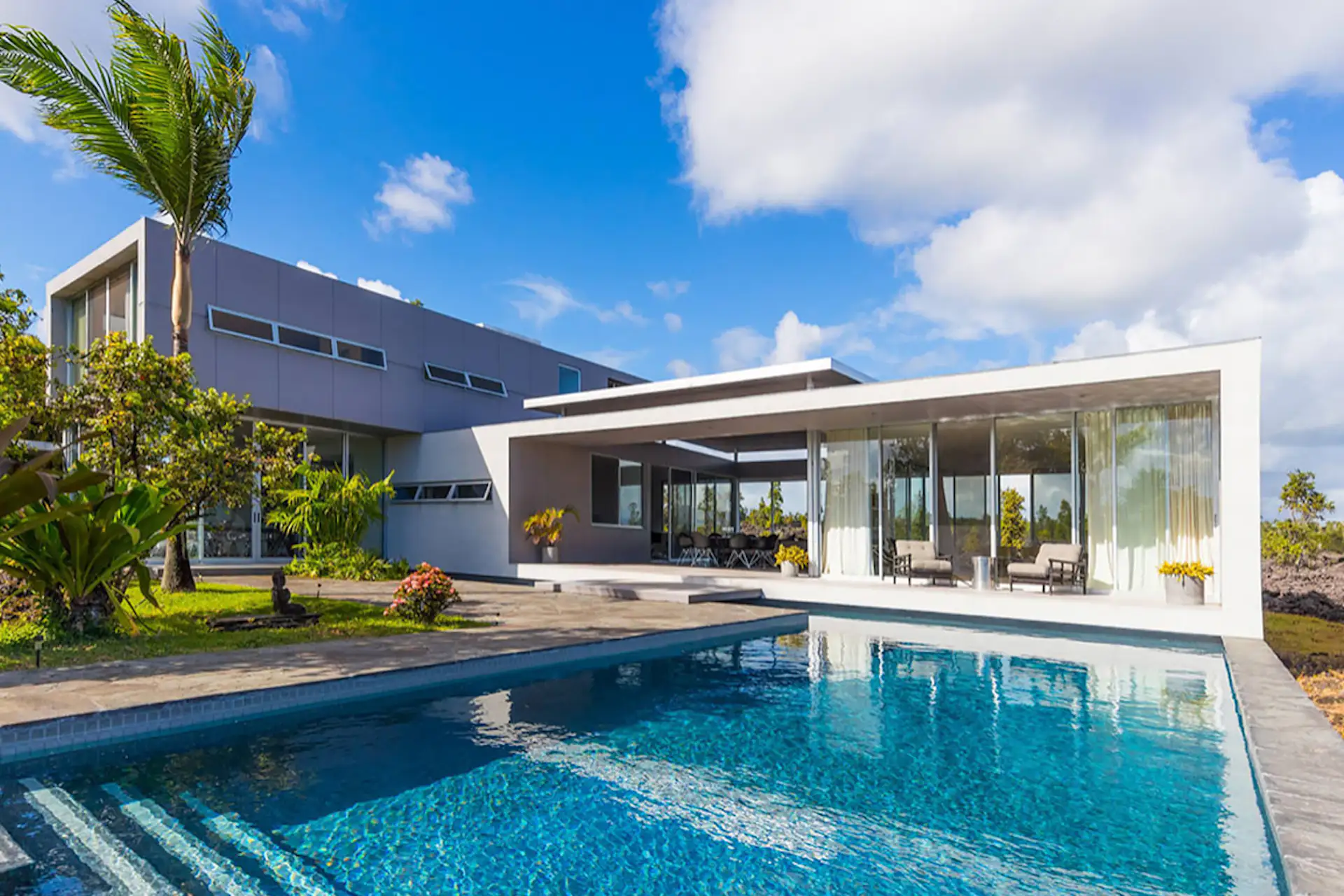 Photo 2 of 7 in Lava Flow House by Boutique - Dwell