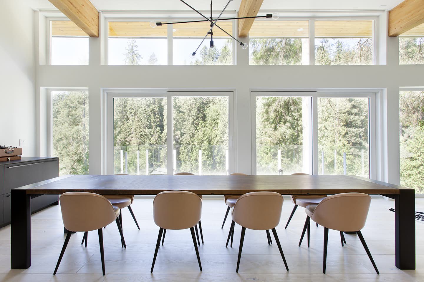 Capilano House (24 Photos) - Dwell