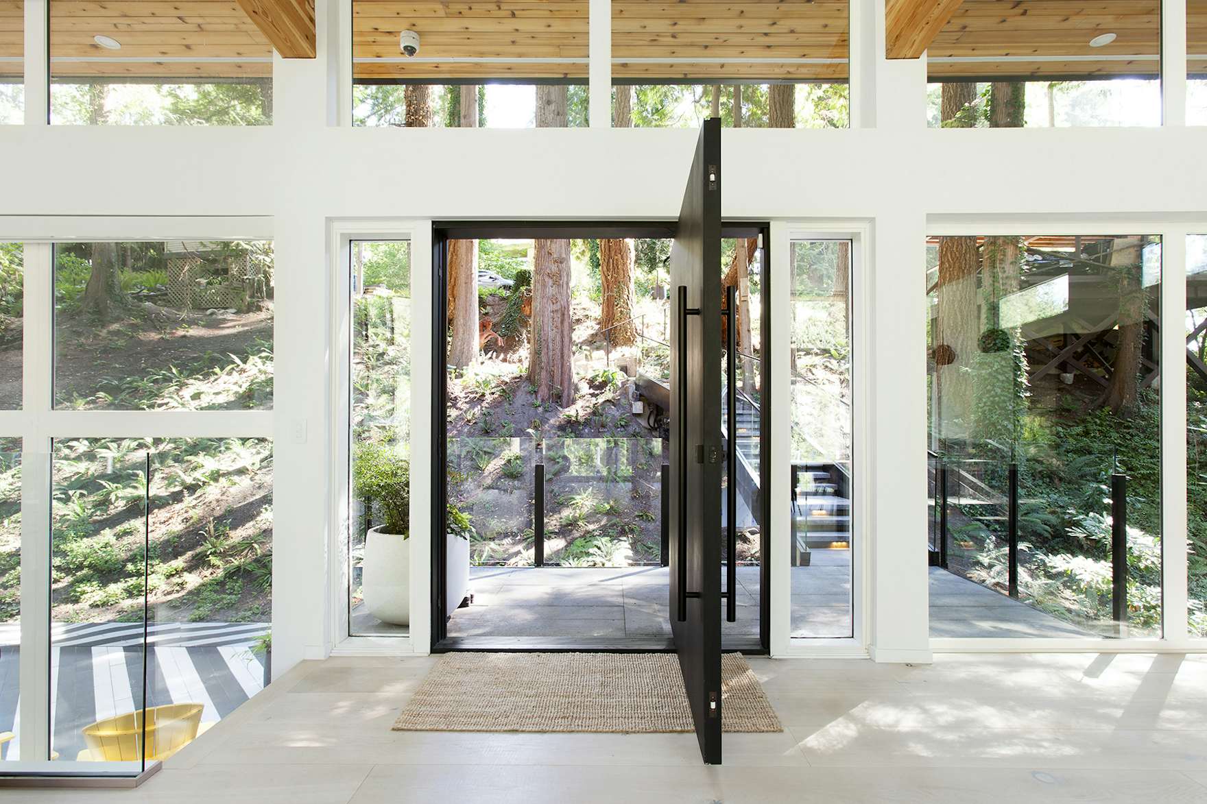 Capilano House (24 Photos) - Dwell