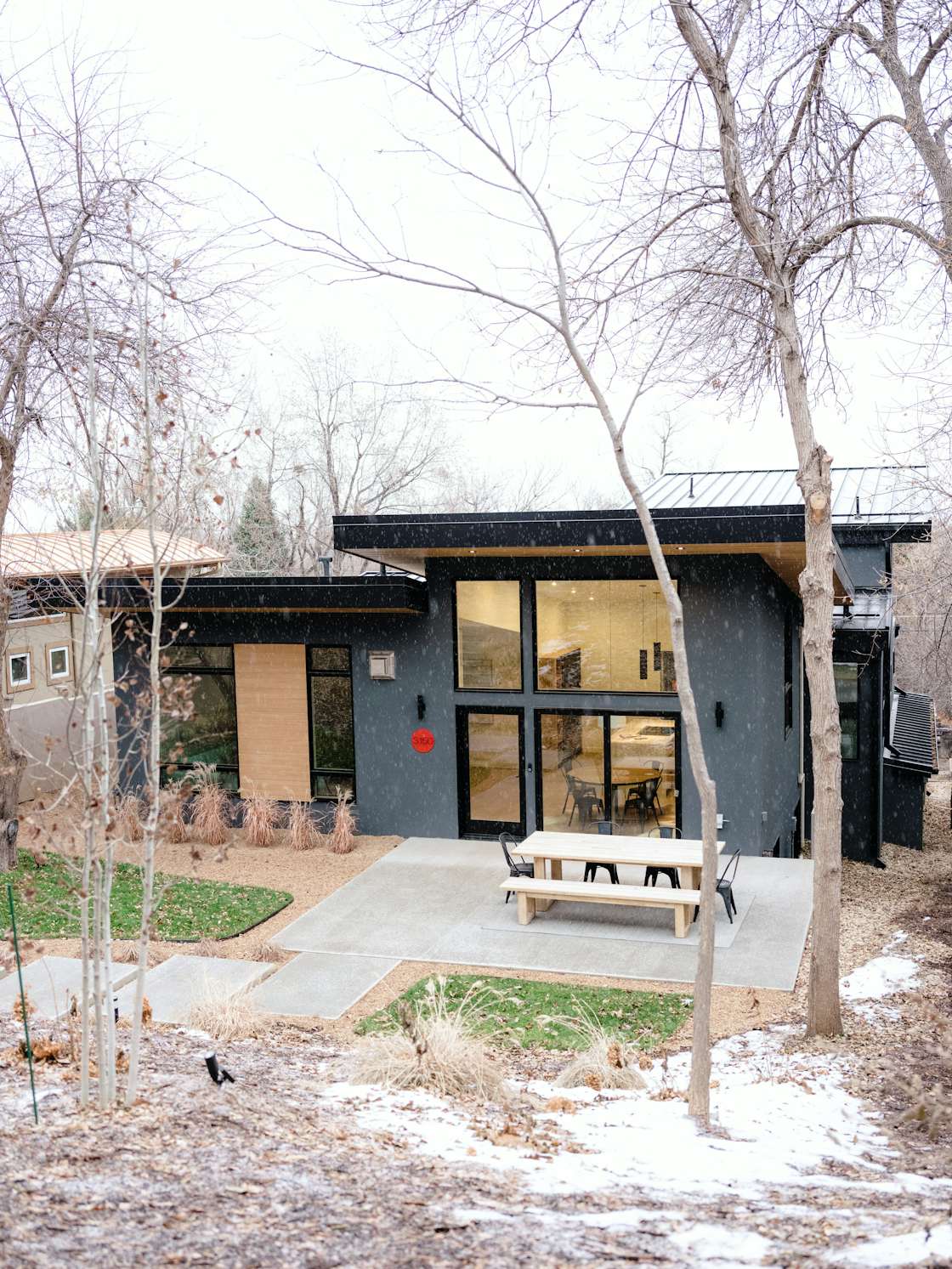 Connect House (26 Photos) - Dwell