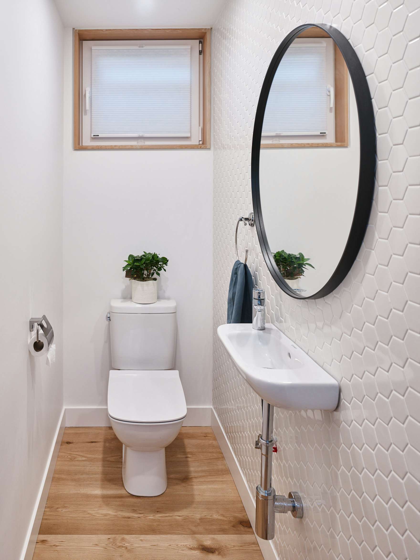 Photo 18 of 22 in 22 Powder Rooms That Pack Serious Style Into a Small ...