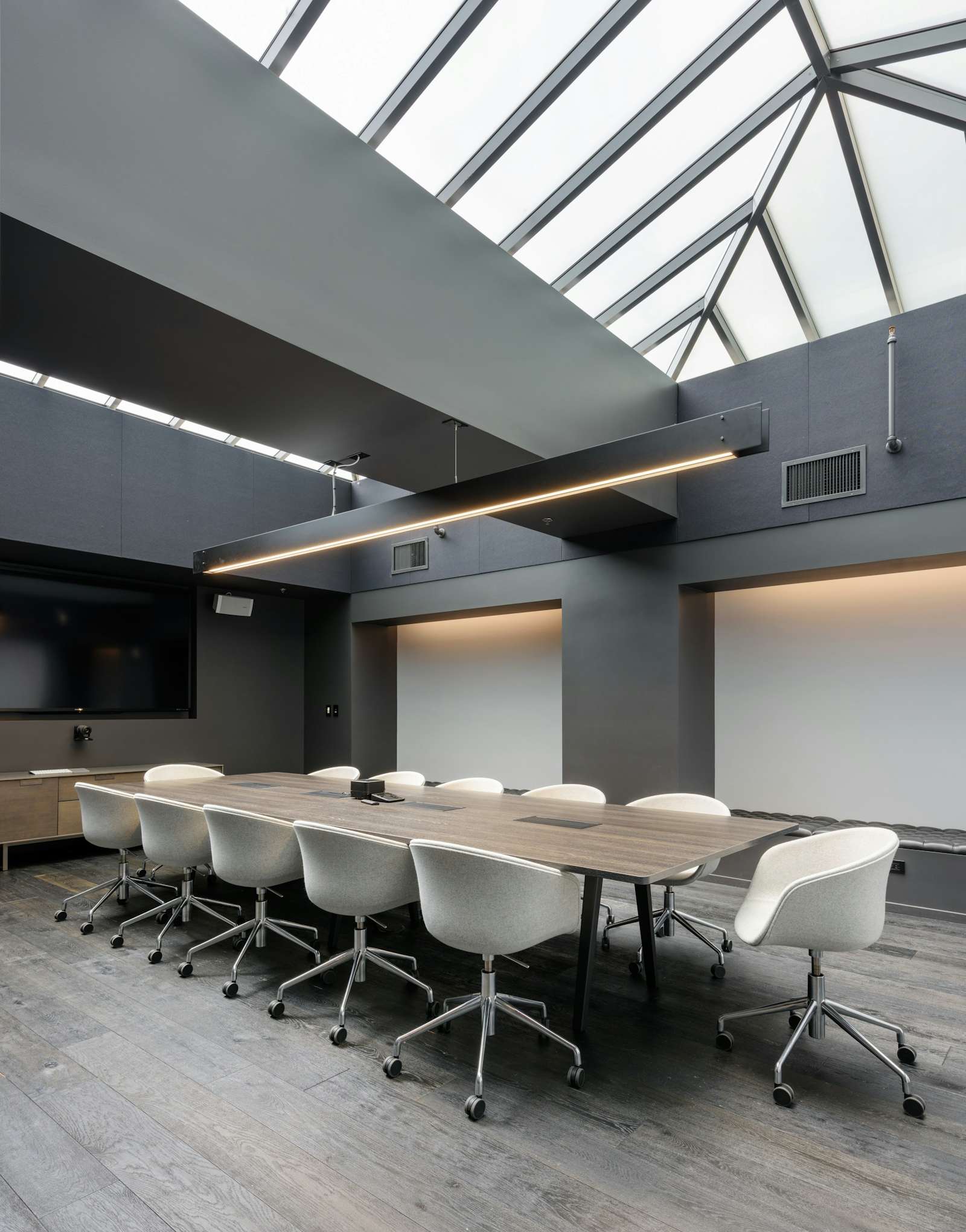 Step Inside Squarespace’s Minimalist Portland Office - Dwell