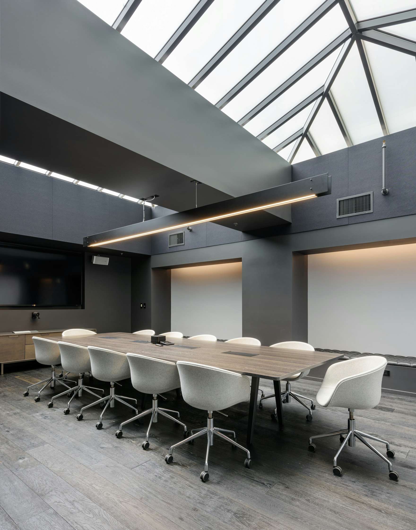 Step Inside Squarespace’s Minimalist Portland Office - Dwell