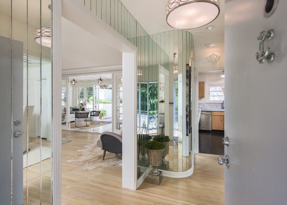 Max Ember's Art Deco Inspired Streamline Moderne (7 Photos) - Dwell