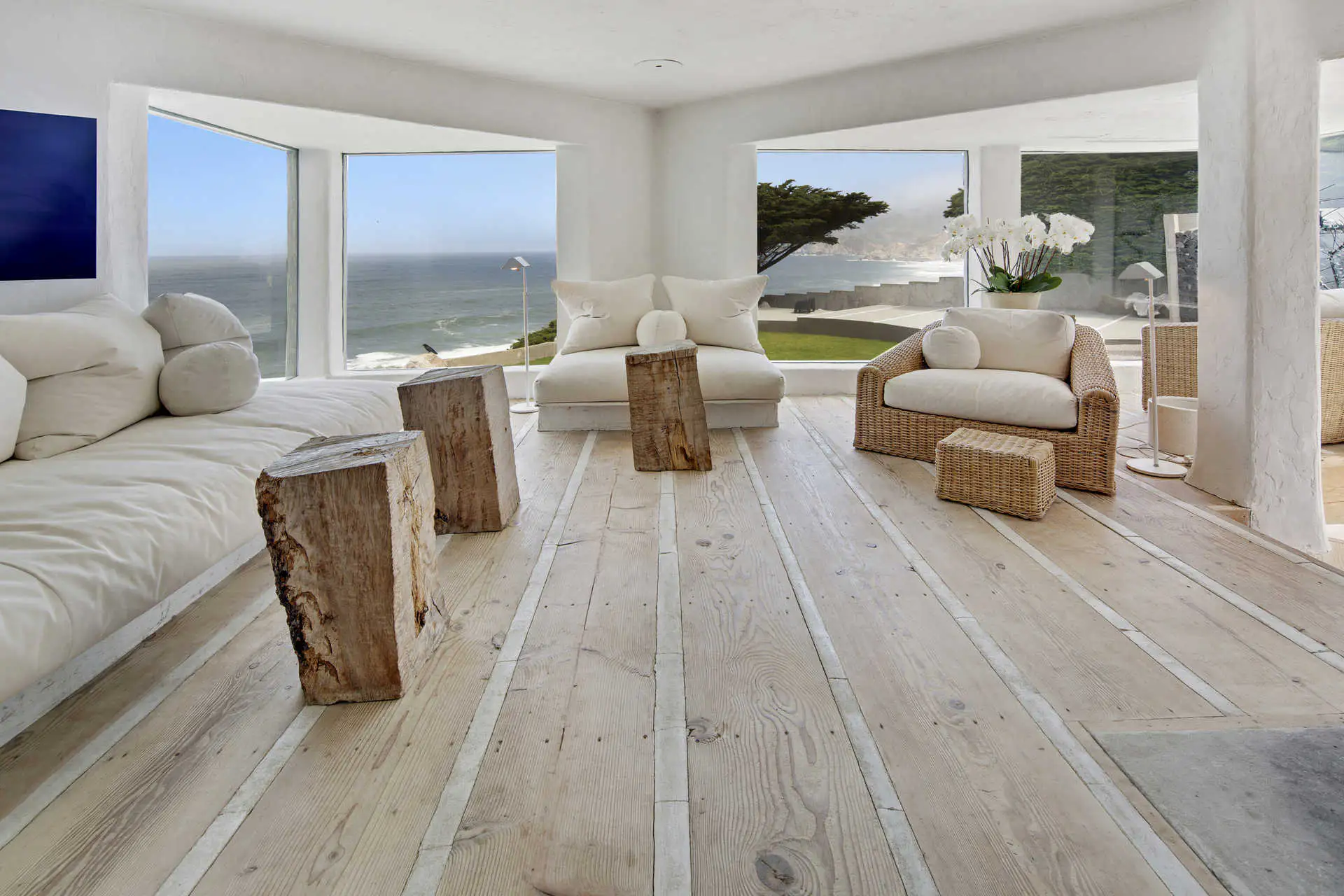 An Oceanfront Sanctuary on the California Coast (7 Photos) - Dwell