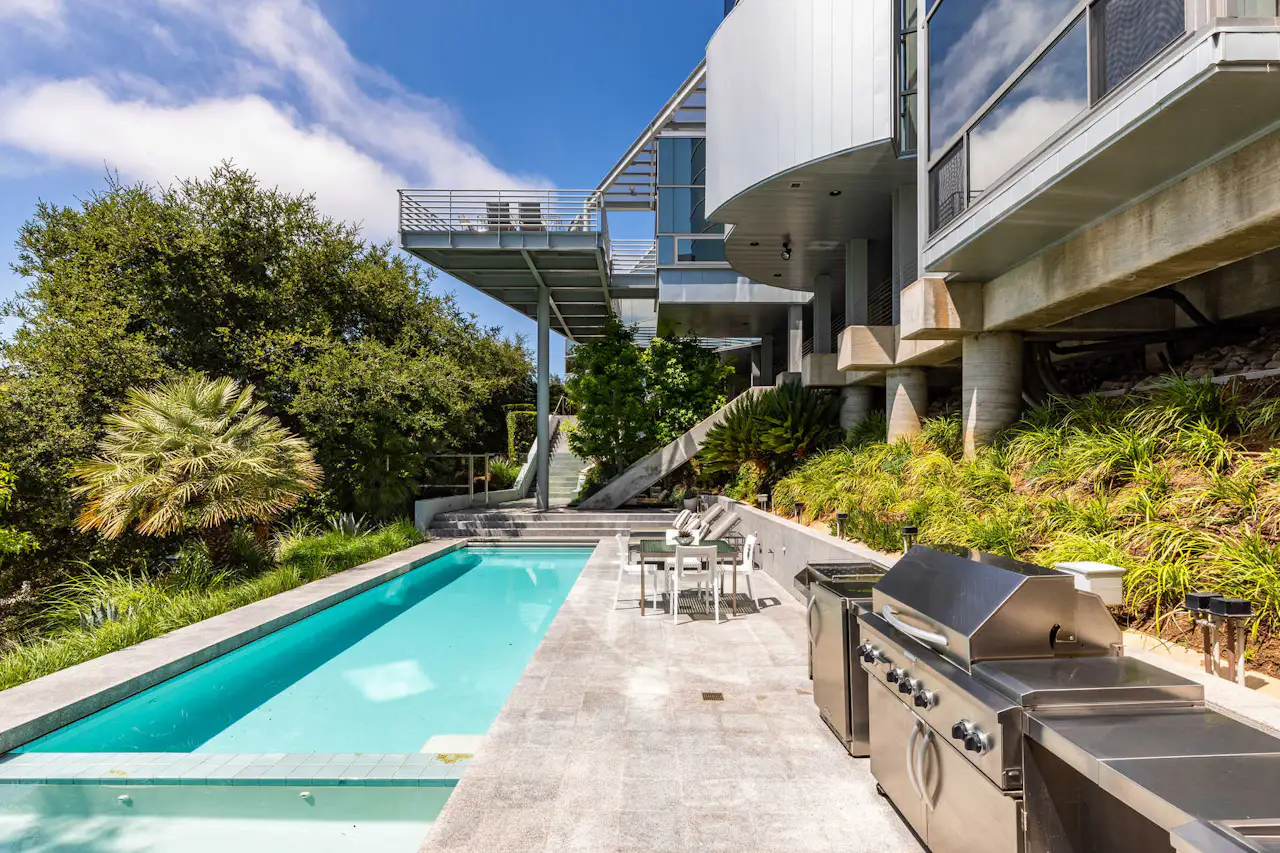 Photo 7 of 7 in Glass House by Architect Ed Niles Dazzles in Malibu by ...