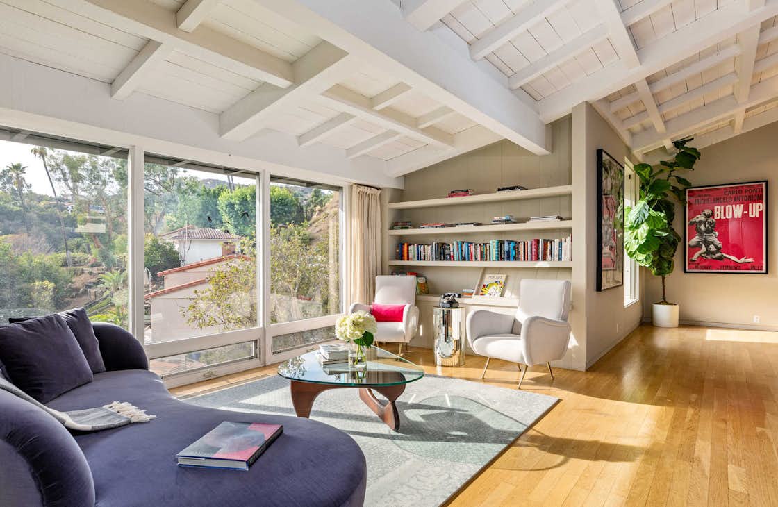 Photo 2 of 8 in A Midcentury Modern Gem by Hal Levitt in Outpost ...