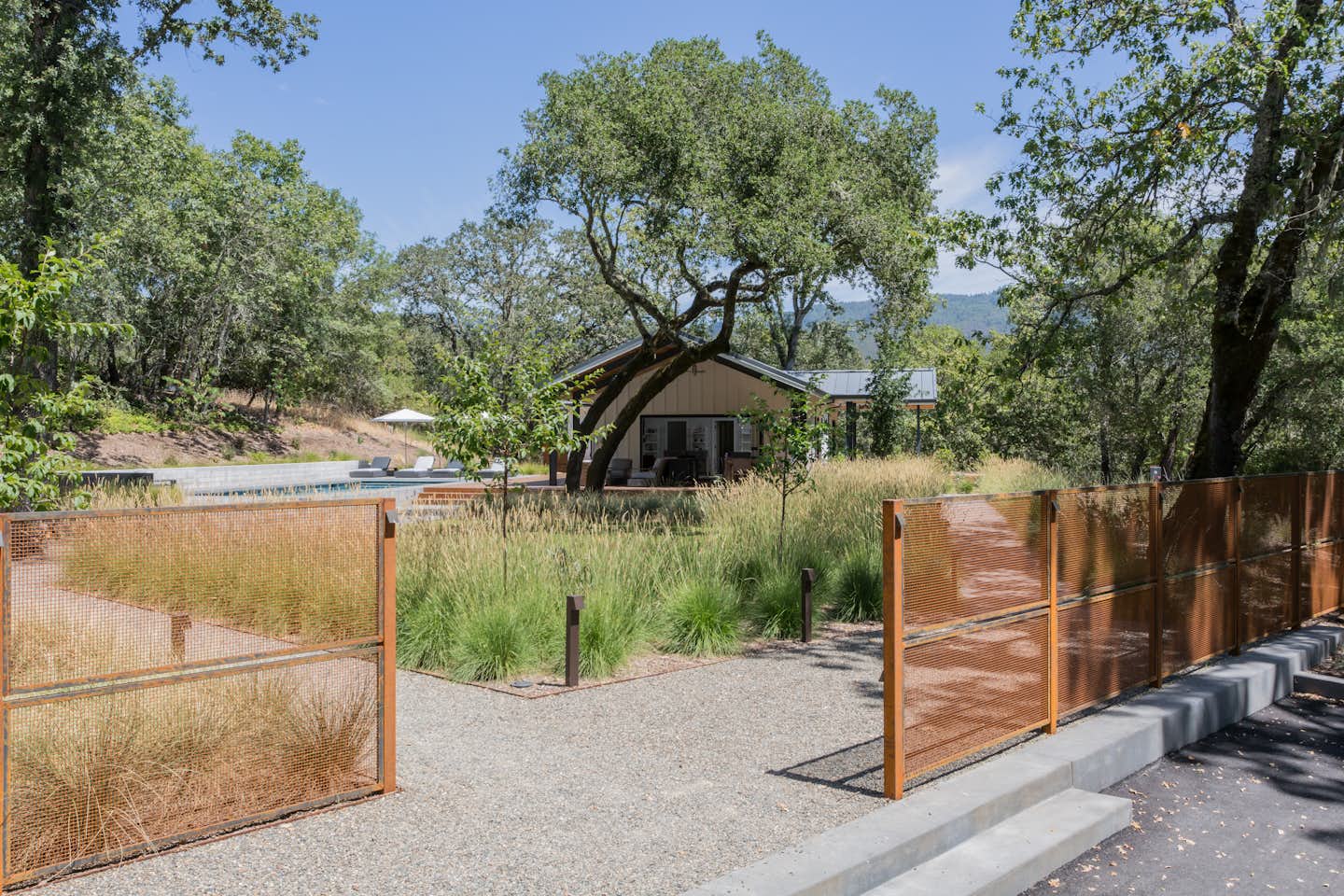 Wine Country Retreat (15 Photos) - Dwell