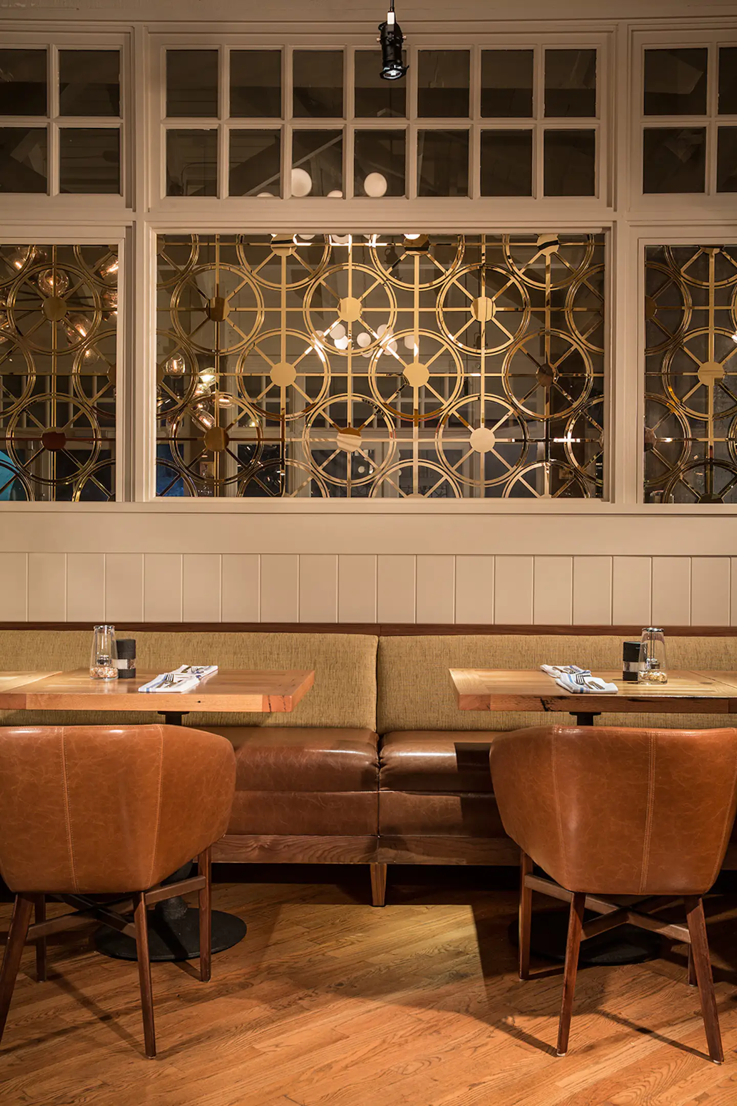 Boatyard Restaurant (10 Photos) - Dwell