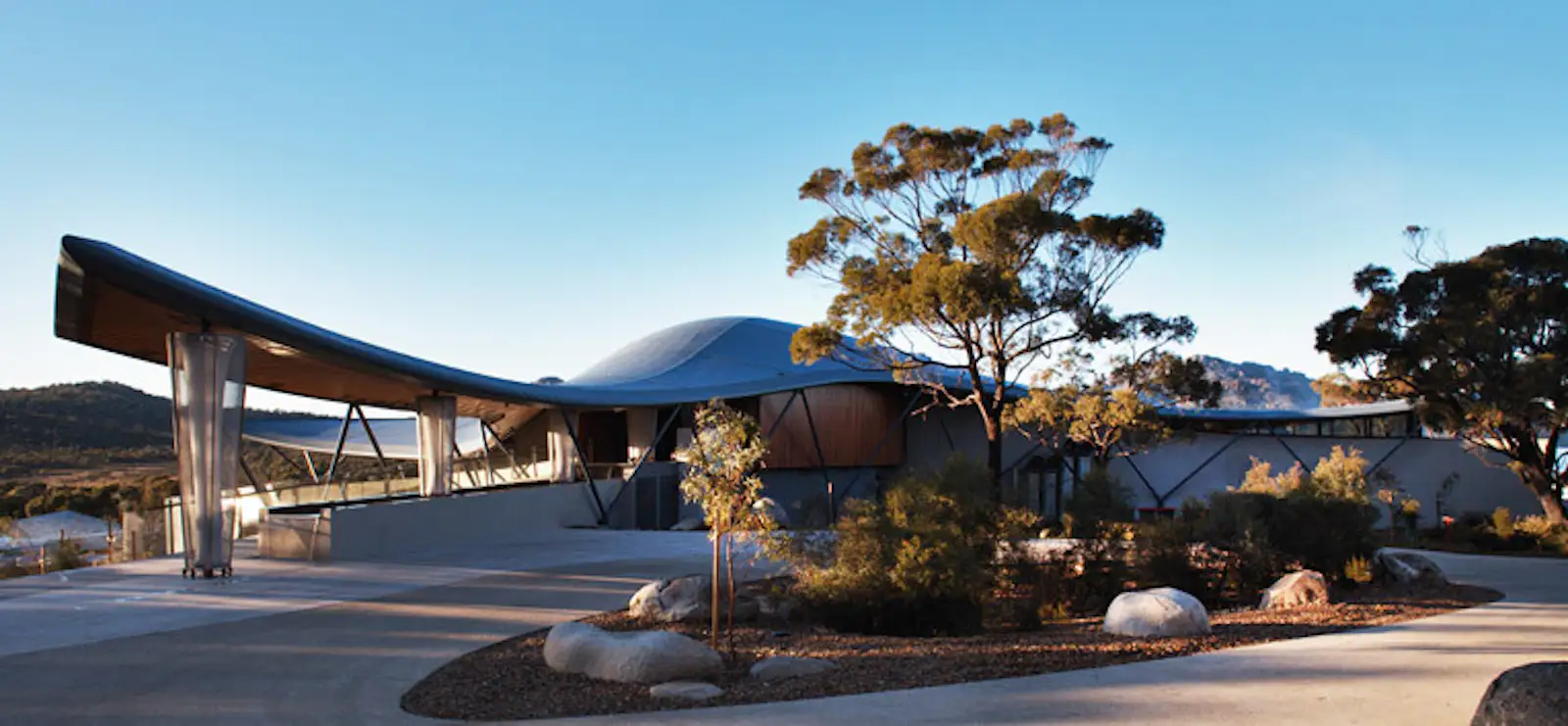 Photo 10 of 10 in This Modern Tasmanian Resort Reflects the Natural ...