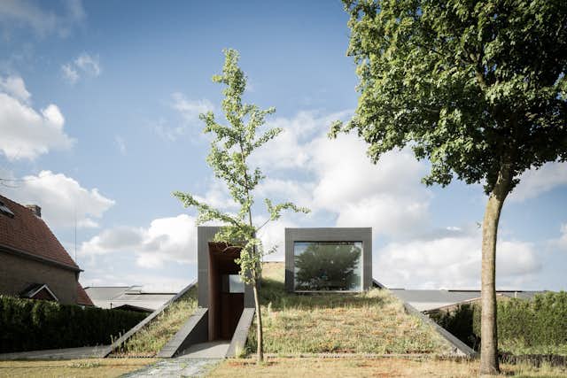 Photo 1 of 12 in A Compact Home That Literally Pops Up From the Grass from 25 Green Roofs That ...