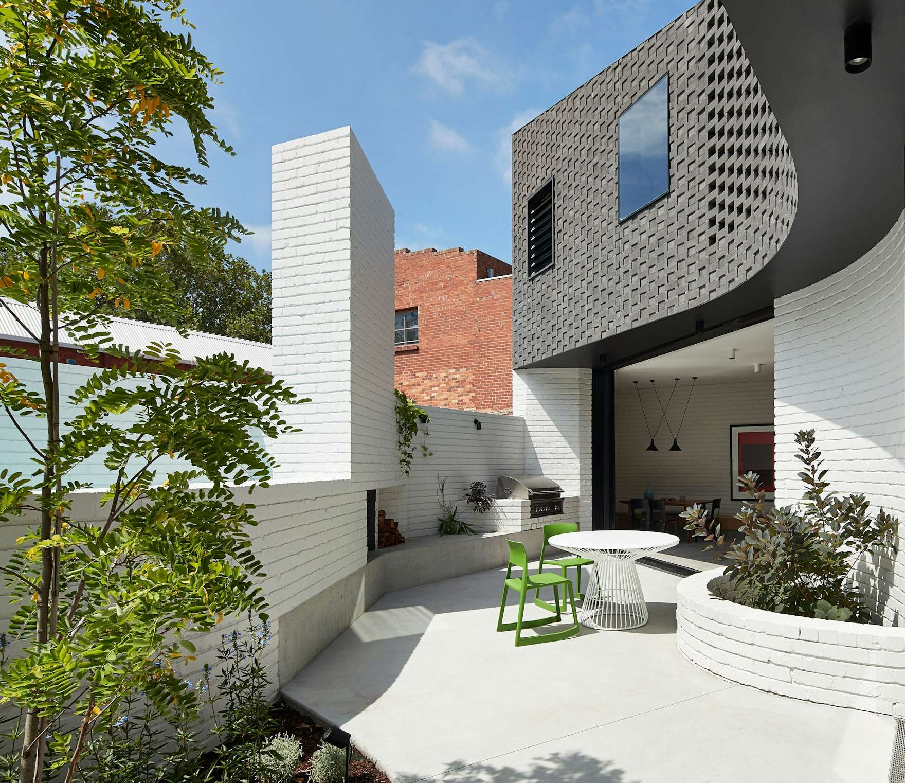 Photo 1 of 10 in 10 Homes With Large, Well-Ventilated Courtyards - Dwell