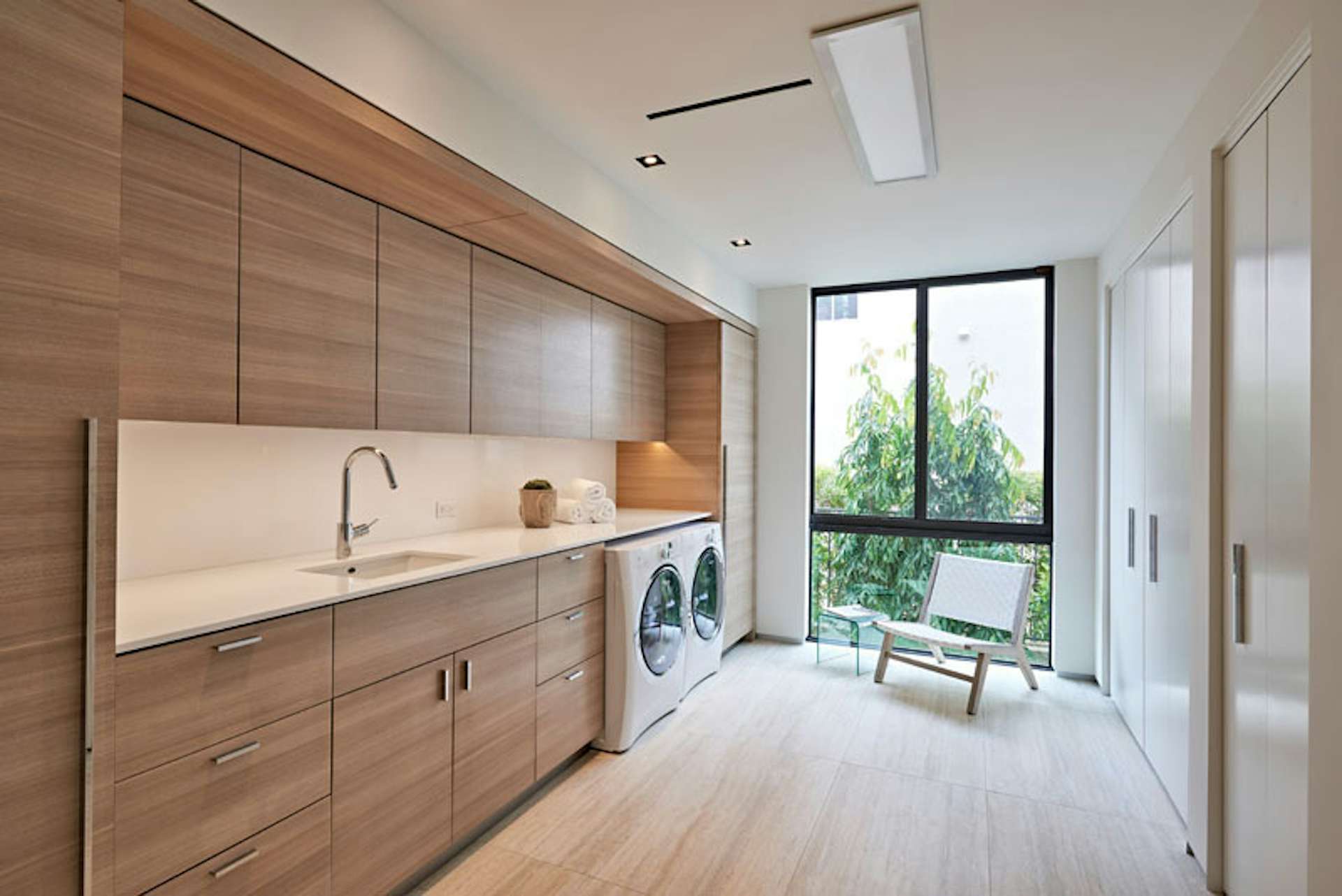 Photo 3 of 8 in 7 Modern Laundry Rooms - Dwell