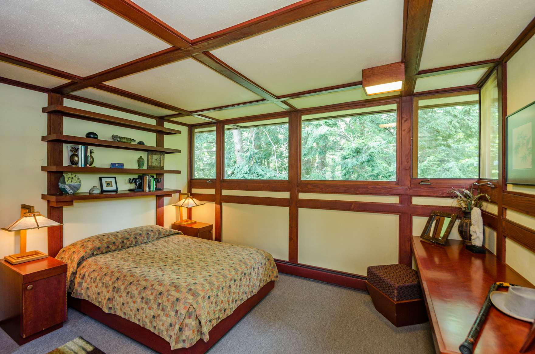 The Frank Lloyd Wright-Designed Louis Penfield House in Ohio Is For ...