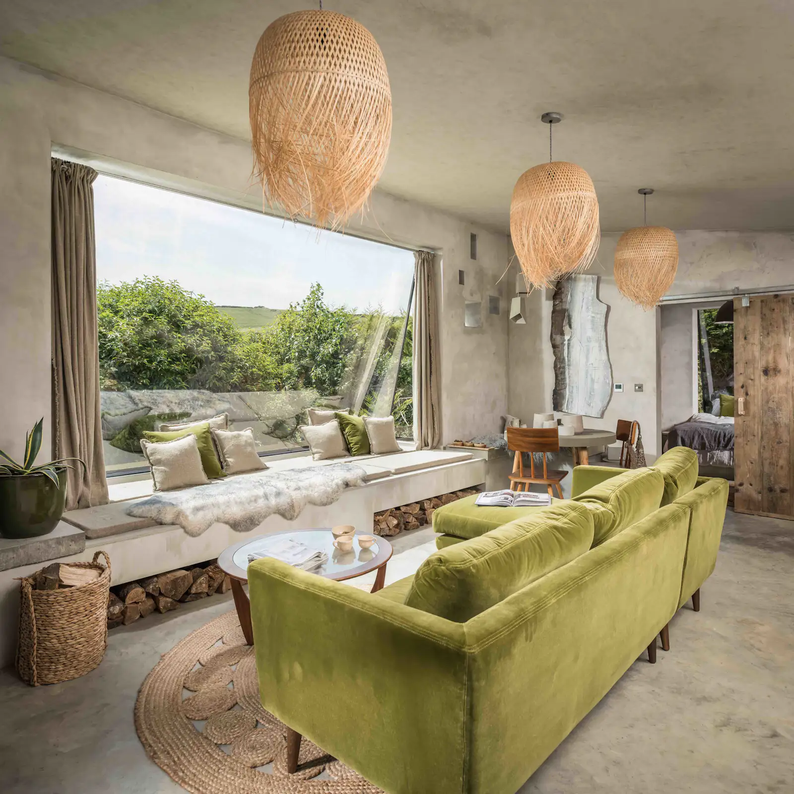 Hide Out in a Tiny Concrete-and-Shingle Cottage For Rent in Cornwall ...