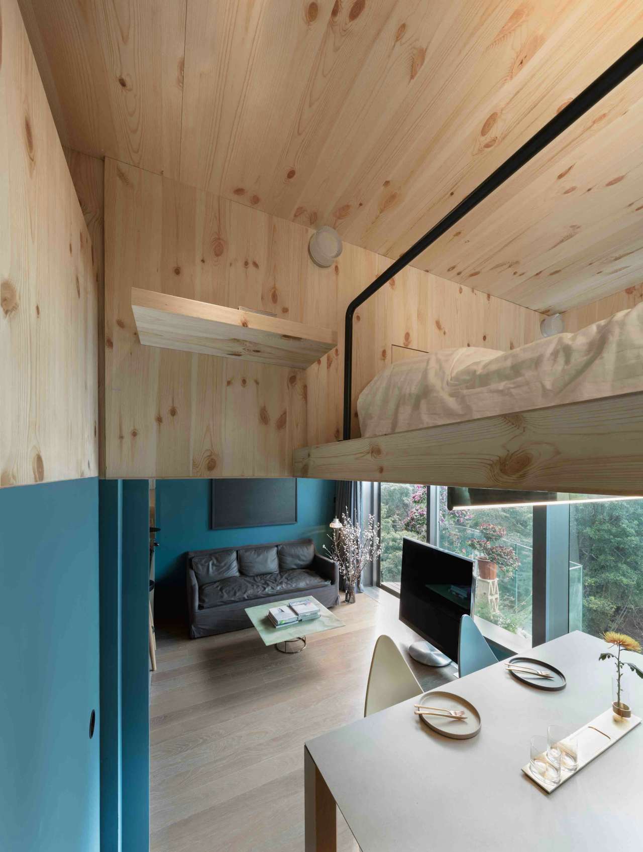 Photo 4 of 9 in A Tiny Hong Kong Apartment With a Tree House-Inspired ...