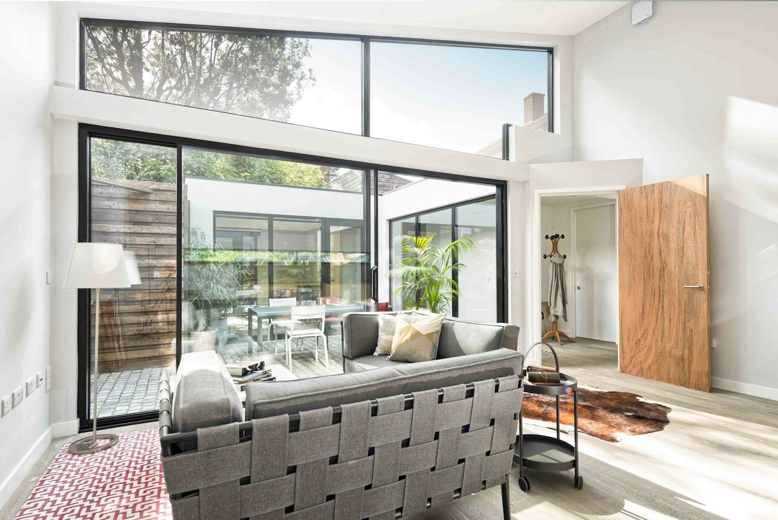 This London Prefab Made of 7 Modules Was Raised in Just One Day - Dwell