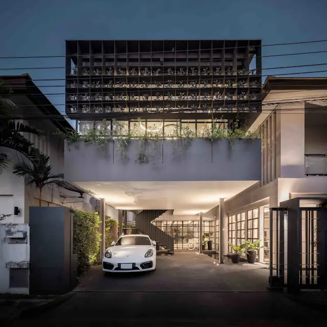 Photo 13 of 19 in 9 Best Homes With Interesting Screened Facades - Dwell