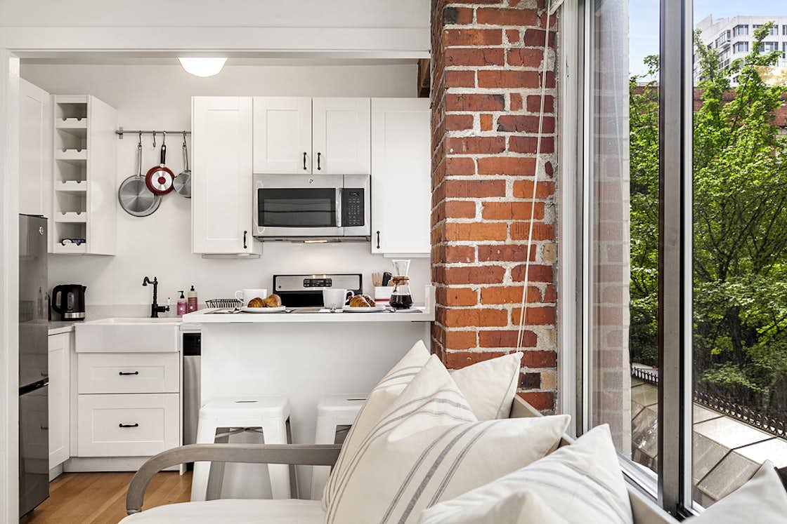 Photo 4 of 9 in 8 Stellar Rentals For Your Next Visit to Seattle - Dwell