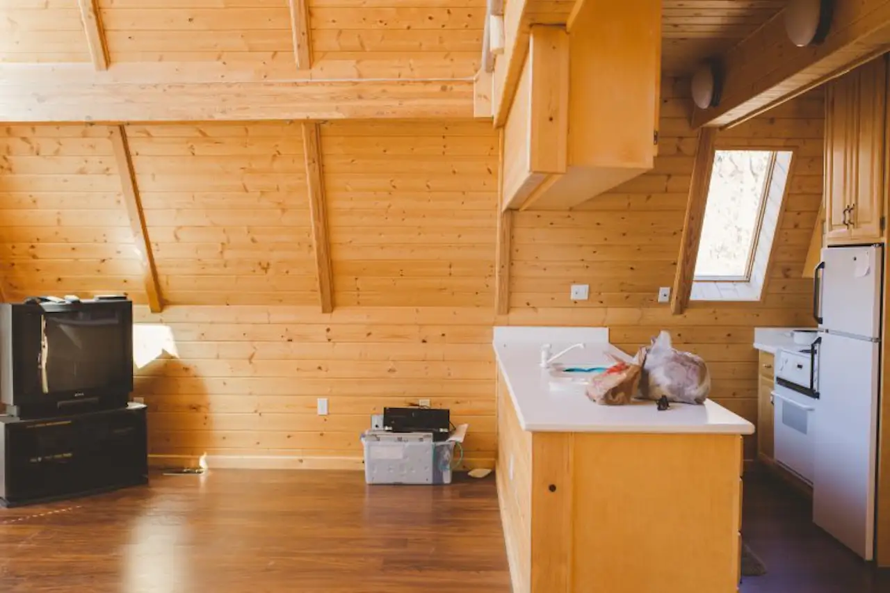 9 “Before & After” Cabin Renovations That Will Make You Look Twice - Dwell