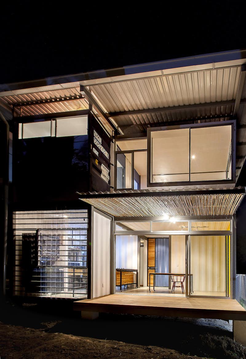 Photo 6 of 12 in A Costa Rican Family Stays Connected in Three Shipping ...