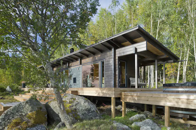 Photo 8 of 21 in These 8 Log Cabin Kit Homes Celebrate Nordic ...