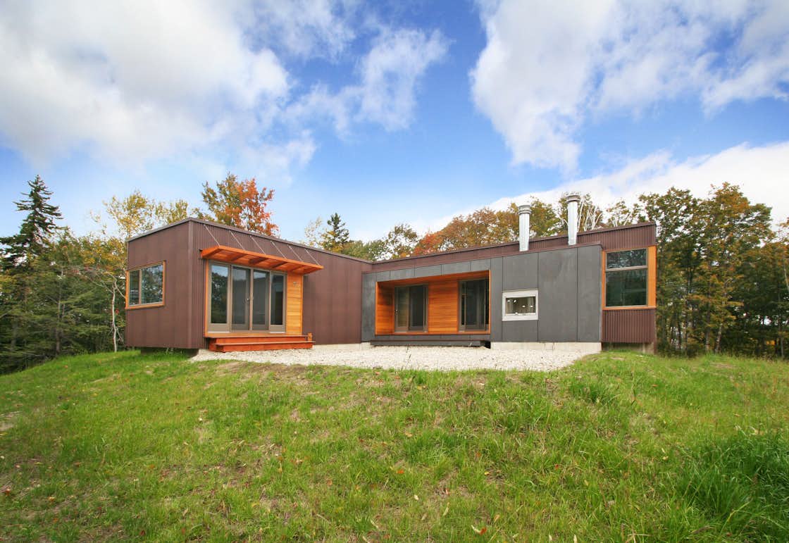 Photo 9 of 14 in 7 Efficient Prefabs That Prove the Power of Modular ...