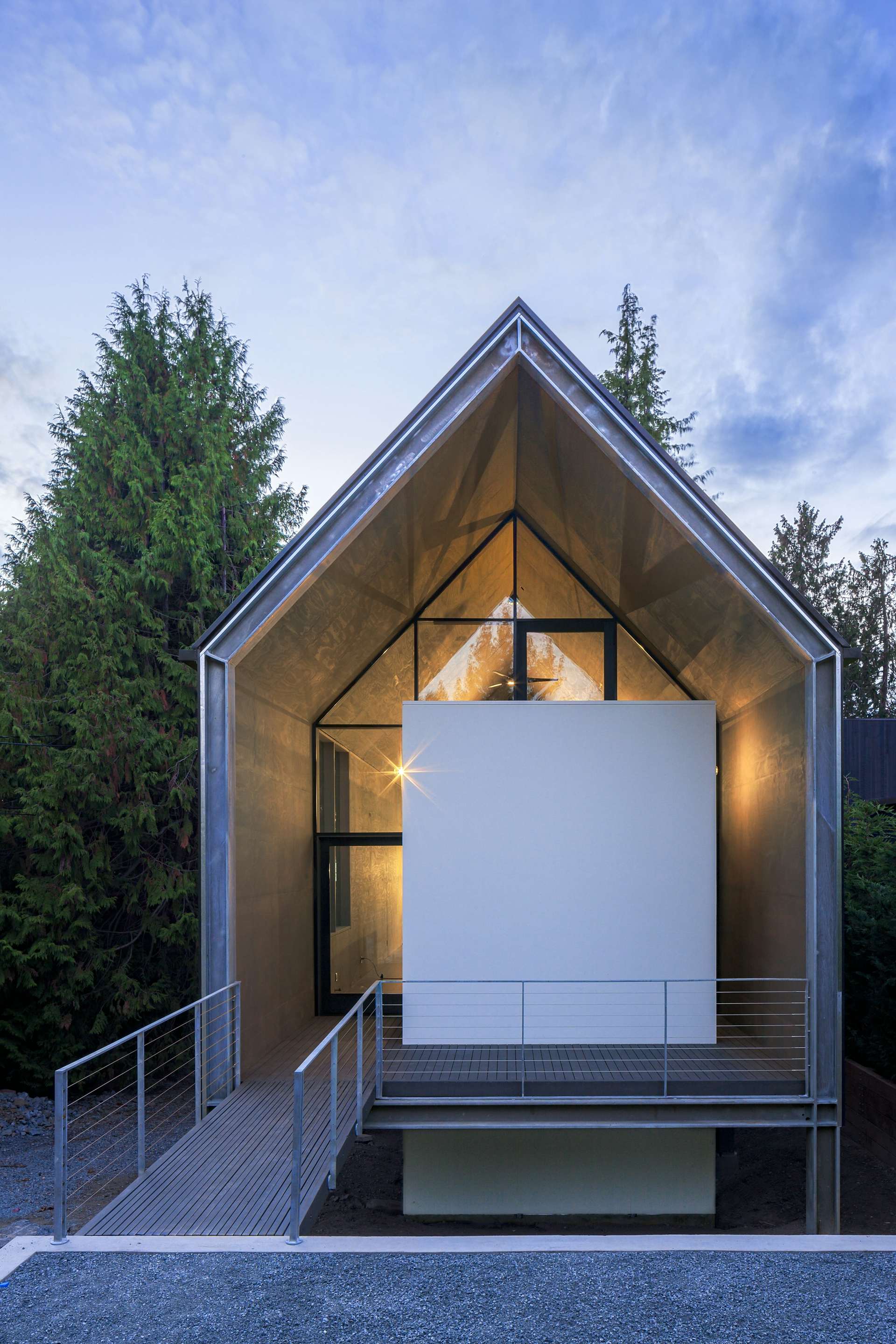 Photo 2 of 13 in A Minimalist Home in Seattle Embodies a Simpler Way of ...