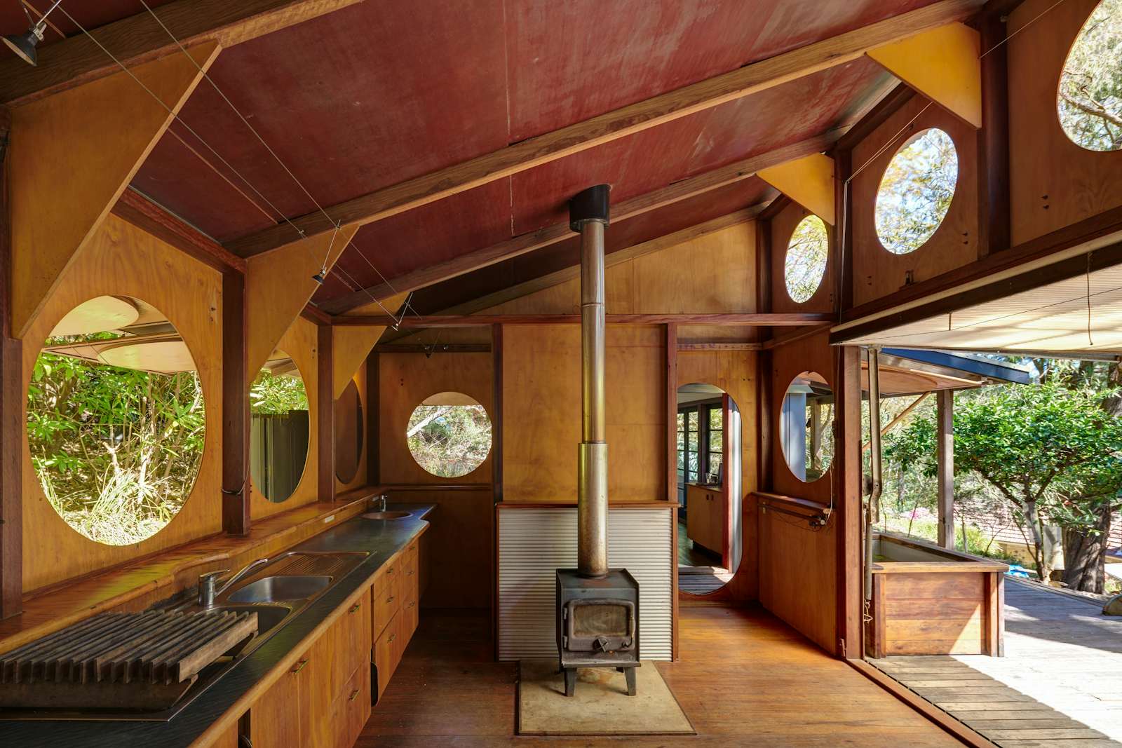 Photo 10 of 17 in This Home For Sale in the Australian Bush Has Magical ...