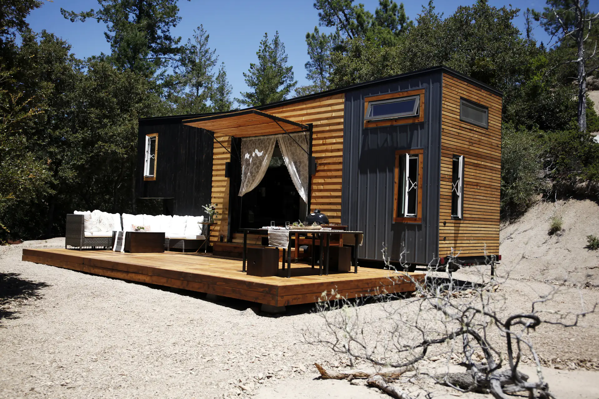 A California Couple Customize Their Tiny Home With Multi-Layered ...