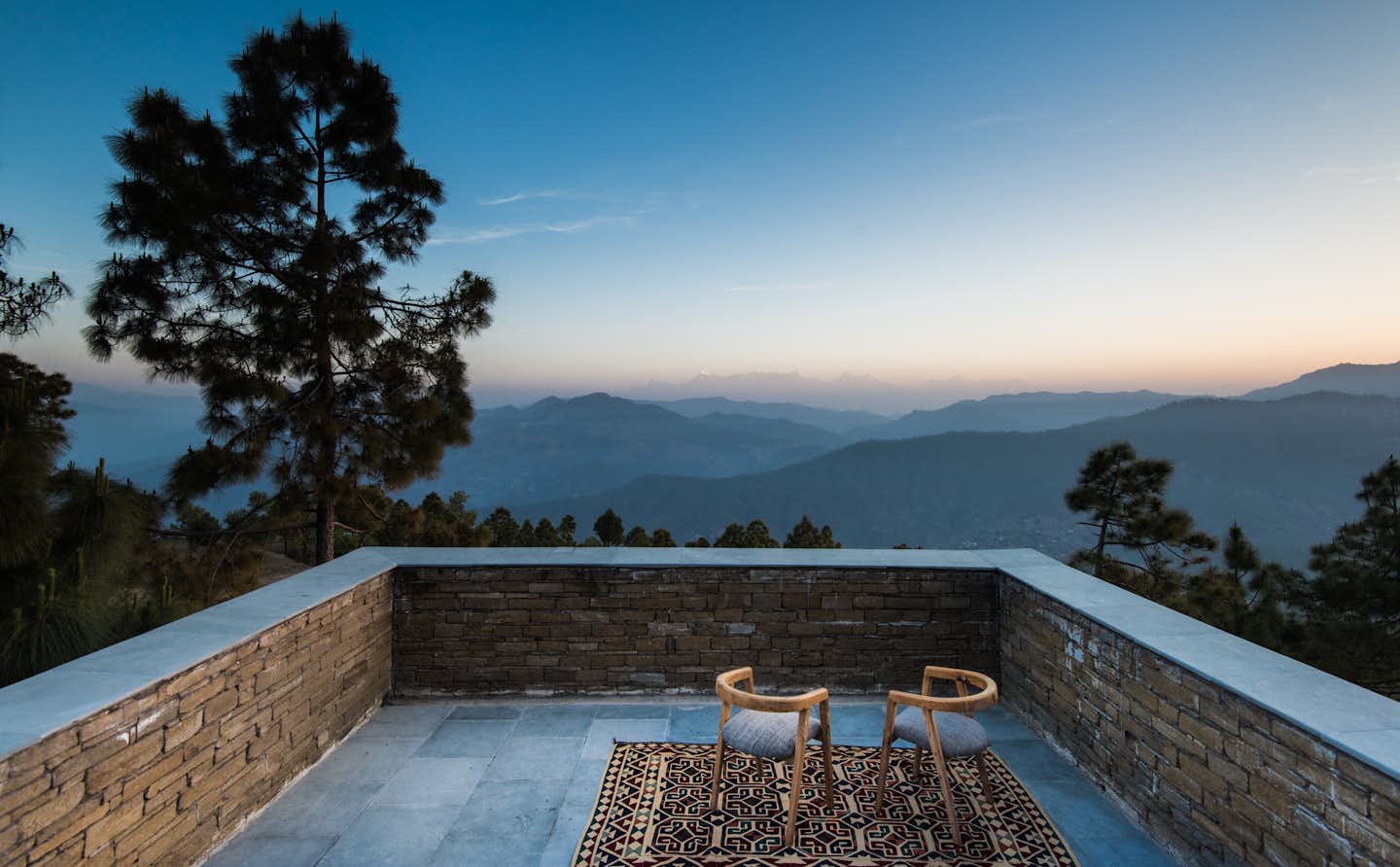 Photo 6 of 15 in A New Retreat in the Indian Himalayas Captures Epic ...