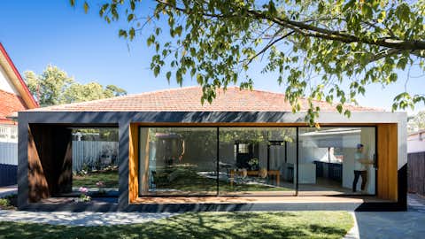 Photo 3 of 9 in A Melbourne Home Decreases in Size to Amp Up Its ...